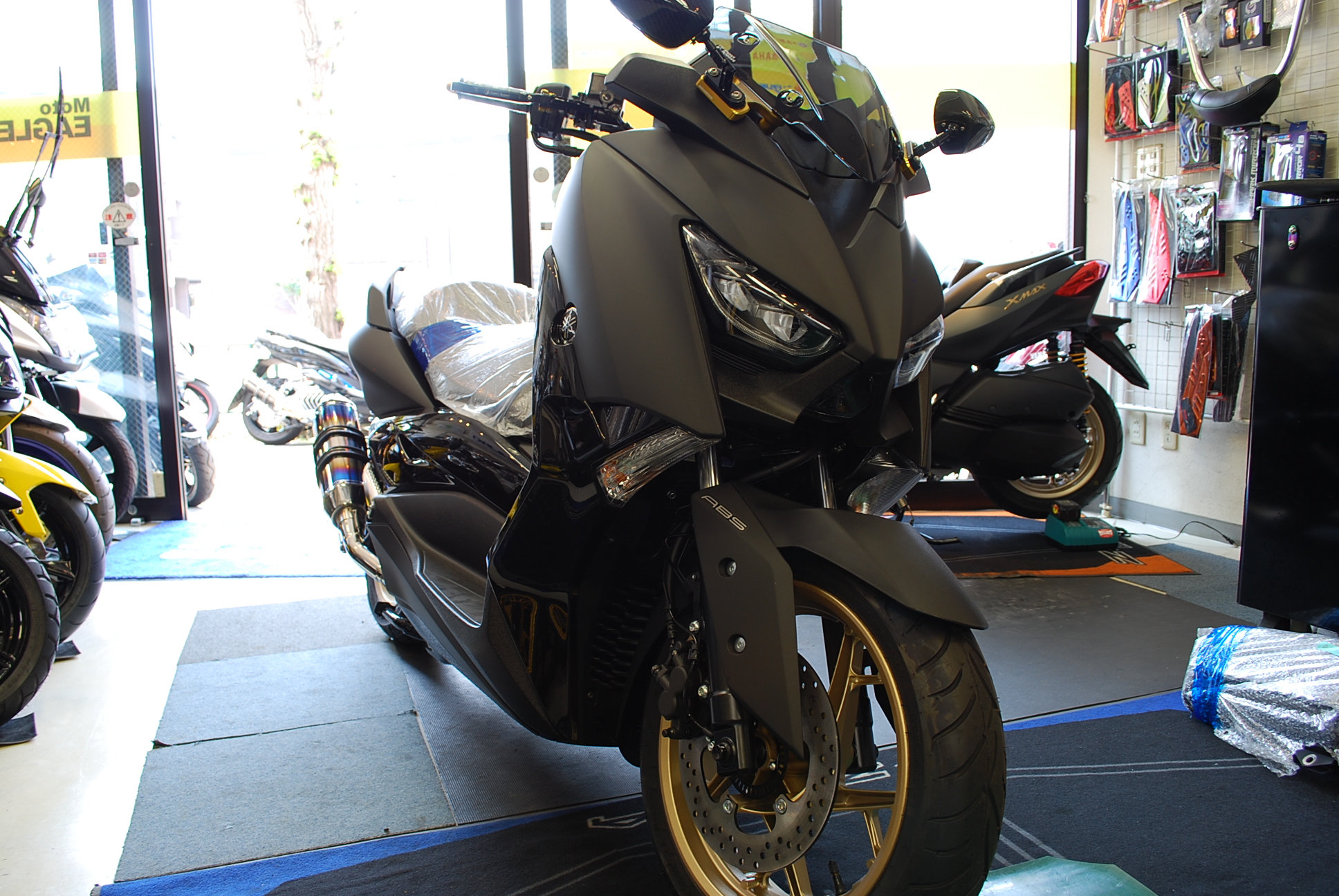 X-MAX custom！！！ | バイクショップ・イーグル公式ページ